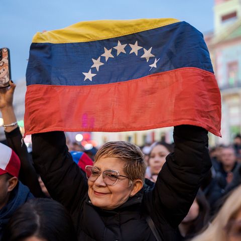 Un exalcalde venezolano sale de la clandestinidad después de 17 meses y ...