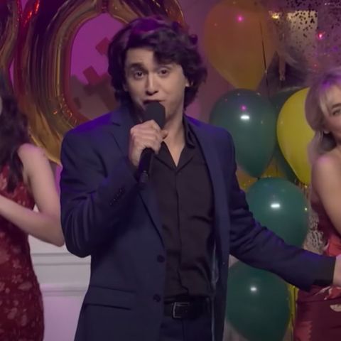 Domingo Returns to ‘SNL’ as Sabrina Carpenter Parodies Taylor Swift’s ...