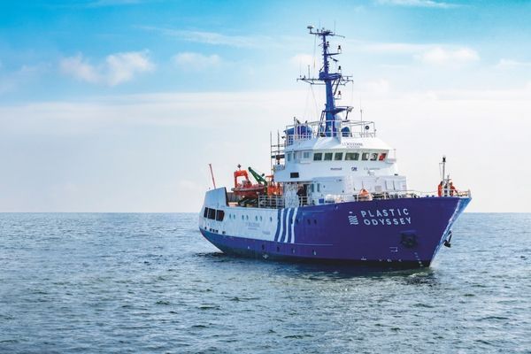 Le Plastic Odyssey prend le large pour 3 ans et lutter contre le ...